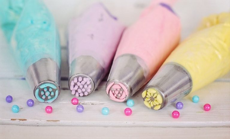 Basic Cake Piping Techniques | Simple Piping Techniques For Cakes