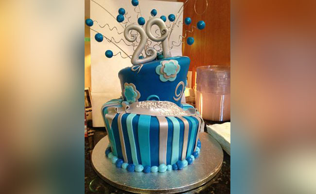 29th Birthday Cake Ideas - Bakingo Blog